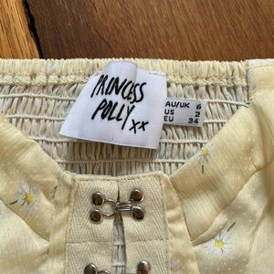 Princess Polly | Tops | Lovely Princess Polly Hook And Eye Crop Top ...